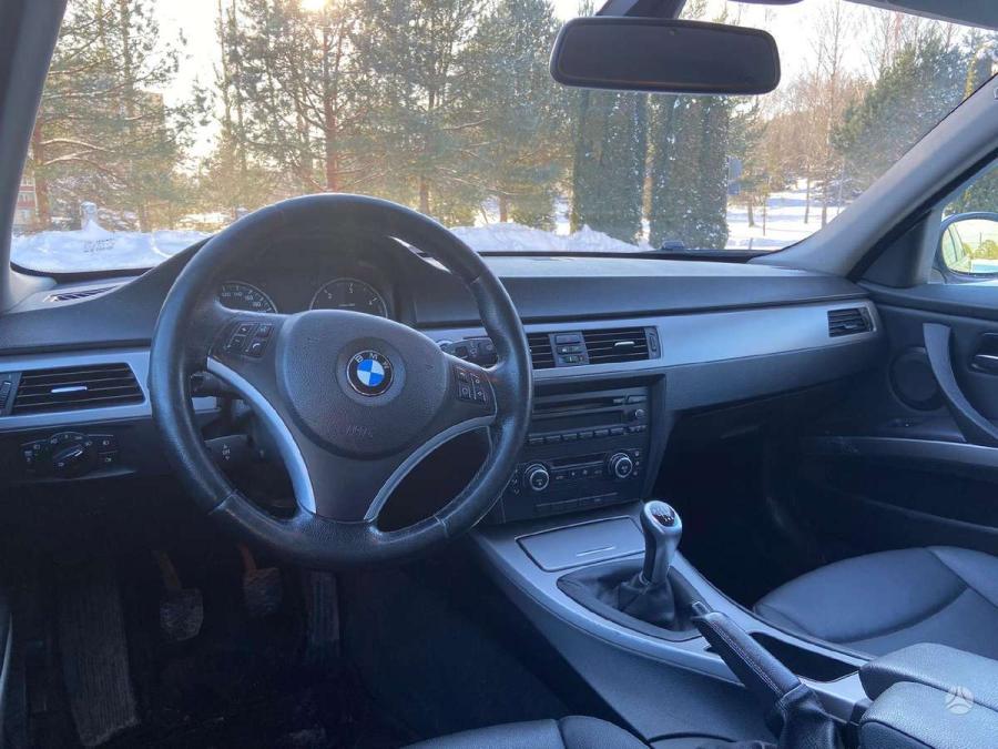 Zils BMW 320 2008 Alīta, ar dzinēja tilpumu 2.00 L un nobraukumu 309 tūkst. km par 2750 €, foto 11 vietnē AUTOMOTO.COM.LV