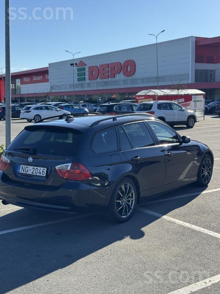 Blue BMW 320 2008 in Riga, with an engine capacity of 2.00 L and mileage of 387 thousand km for 3200 €, photo 5 on AUTOMOTO.COM.LV