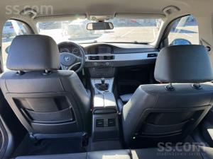 Blue BMW 320 2008 in Riga, with an engine capacity of 2.00 L and mileage of 387 thousand km for 3200 €, photo 10 on AUTOMOTO.COM.LV