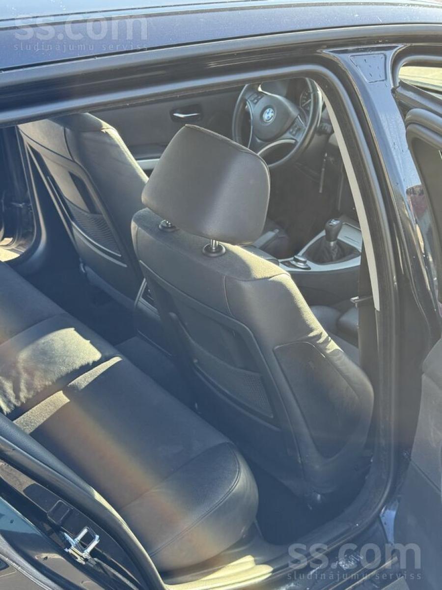 Blue BMW 320 2008 in Riga, with an engine capacity of 2.00 L and mileage of 387 thousand km for 3200 €, photo 12 on AUTOMOTO.COM.LV