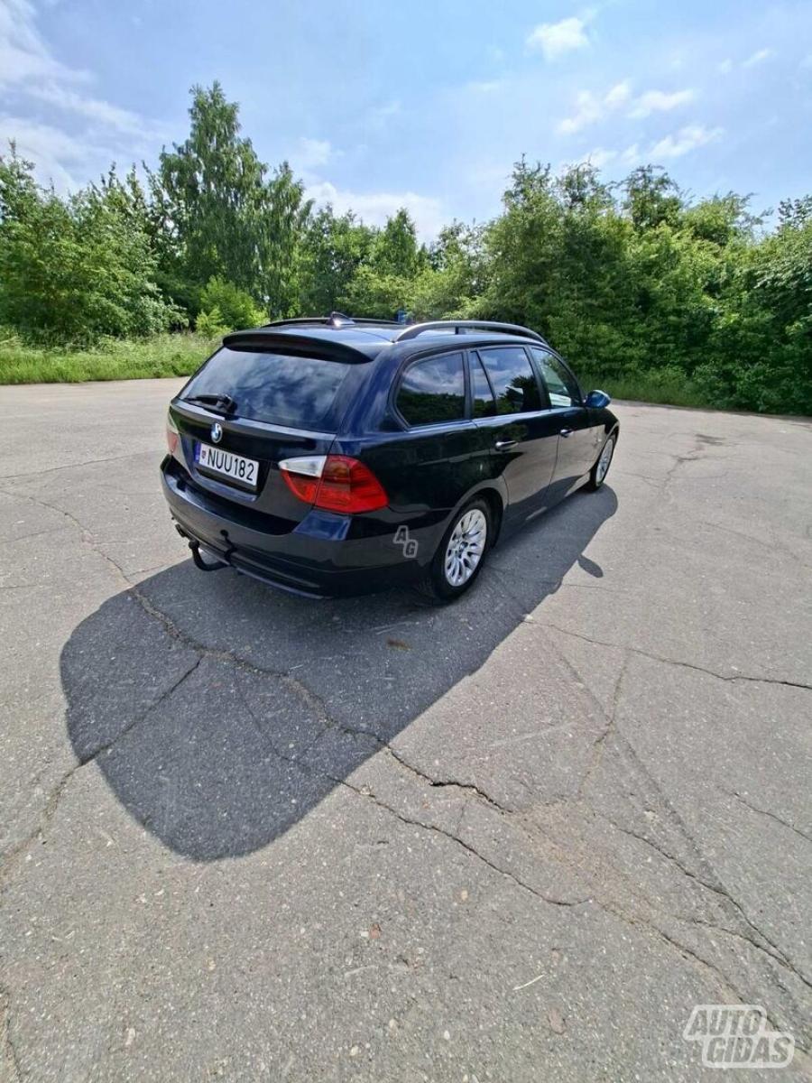 Blue BMW 320 2008 in Kaunas, with an engine capacity of 2.00 L and mileage of 281 thousand km for 2800 €, photo 5 on AUTOMOTO.COM.LV