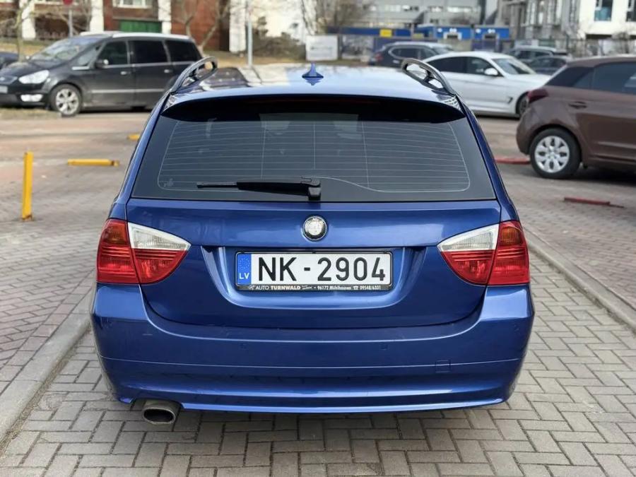 Blue BMW 320 2008 in Riga, with an engine capacity of 2.00 L and mileage of 264 thousand km for 3690 €, photo 5 on AUTOMOTO.COM.LV