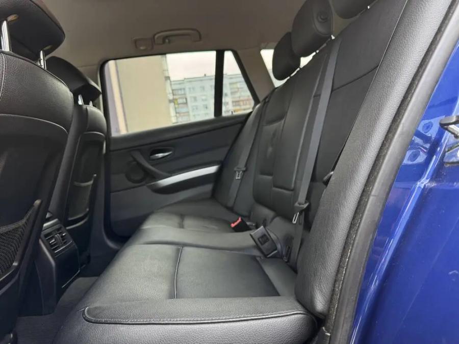 Blue BMW 320 2008 in Riga, with an engine capacity of 2.00 L and mileage of 264 thousand km for 3690 €, photo 17 on AUTOMOTO.COM.LV
