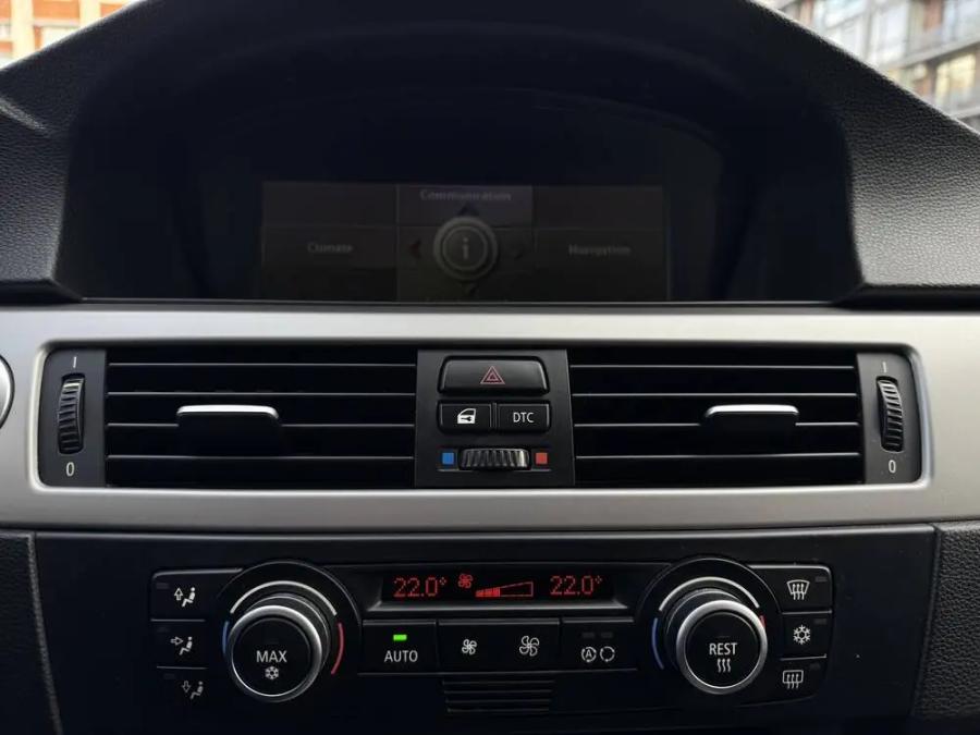 Blue BMW 320 2008 in Riga, with an engine capacity of 2.00 L and mileage of 264 thousand km for 3690 €, photo 25 on AUTOMOTO.COM.LV