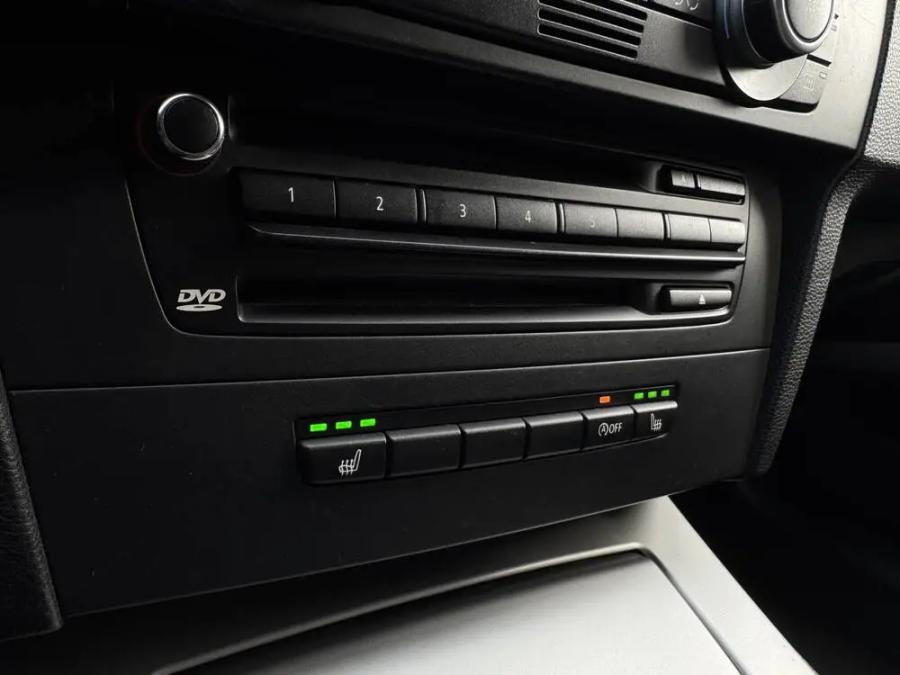 Blue BMW 320 2008 in Riga, with an engine capacity of 2.00 L and mileage of 264 thousand km for 3690 €, photo 26 on AUTOMOTO.COM.LV