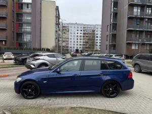 Blue BMW 320 2008 in Riga, with an engine capacity of 2.00 L and mileage of 369 thousand km for 3490 €, photo 3 on AUTOMOTO.COM.LV