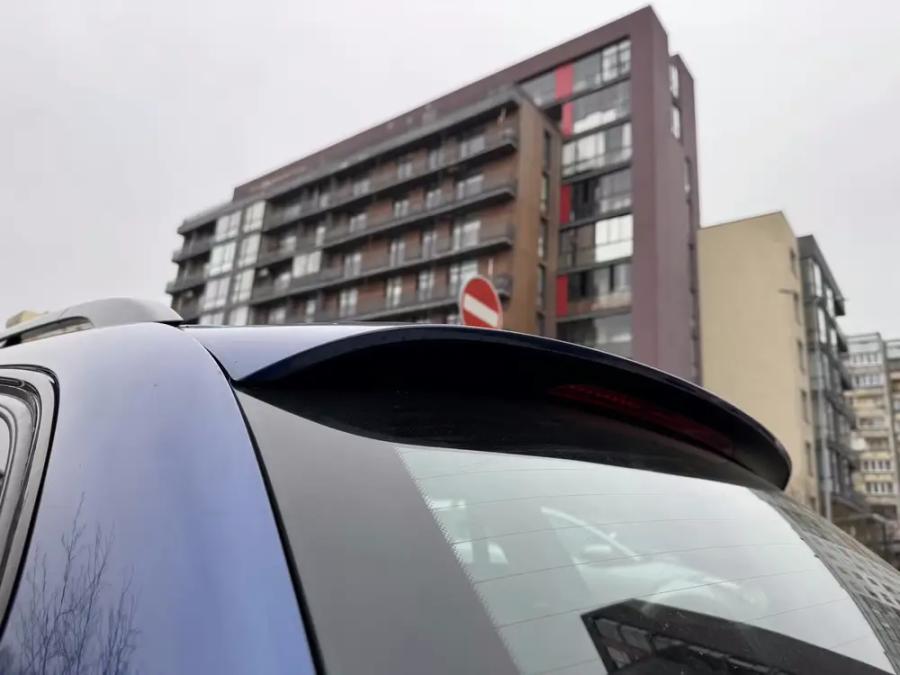 Blue BMW 320 2008 in Riga, with an engine capacity of 2.00 L and mileage of 369 thousand km for 3490 €, photo 9 on AUTOMOTO.COM.LV