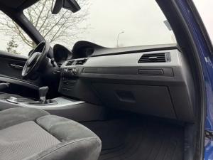 Blue BMW 320 2008 in Riga, with an engine capacity of 2.00 L and mileage of 369 thousand km for 3490 €, photo 14 on AUTOMOTO.COM.LV