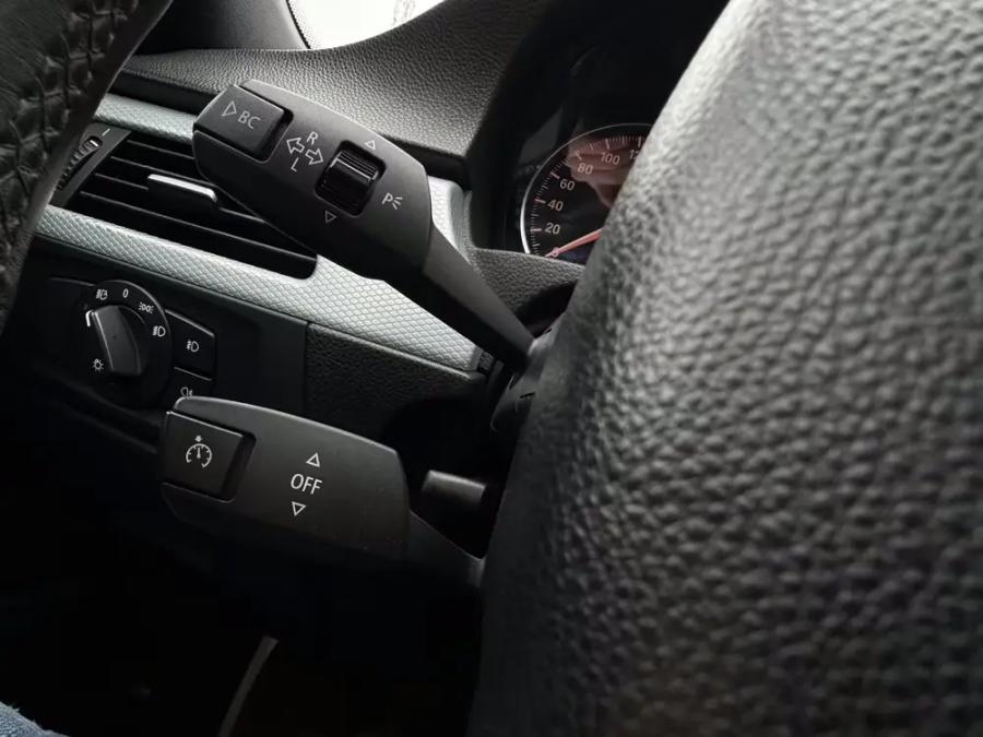 Blue BMW 320 2008 in Riga, with an engine capacity of 2.00 L and mileage of 369 thousand km for 3490 €, photo 29 on AUTOMOTO.COM.LV