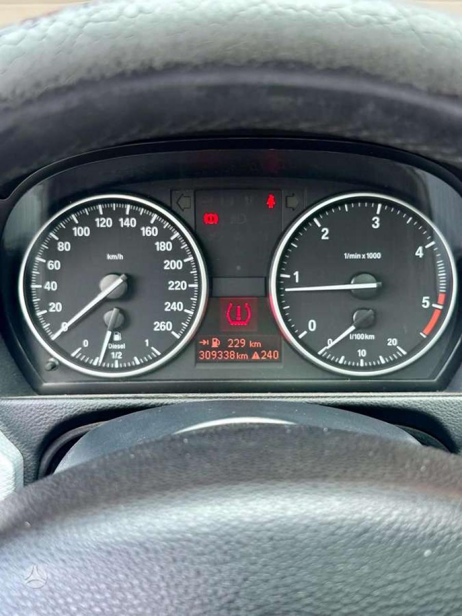 Zils BMW 320 2008 Kauņa, ar dzinēja tilpumu 2.00 L un nobraukumu 309 tūkst. km par 3100 €, foto 11 vietnē AUTOMOTO.COM.LV