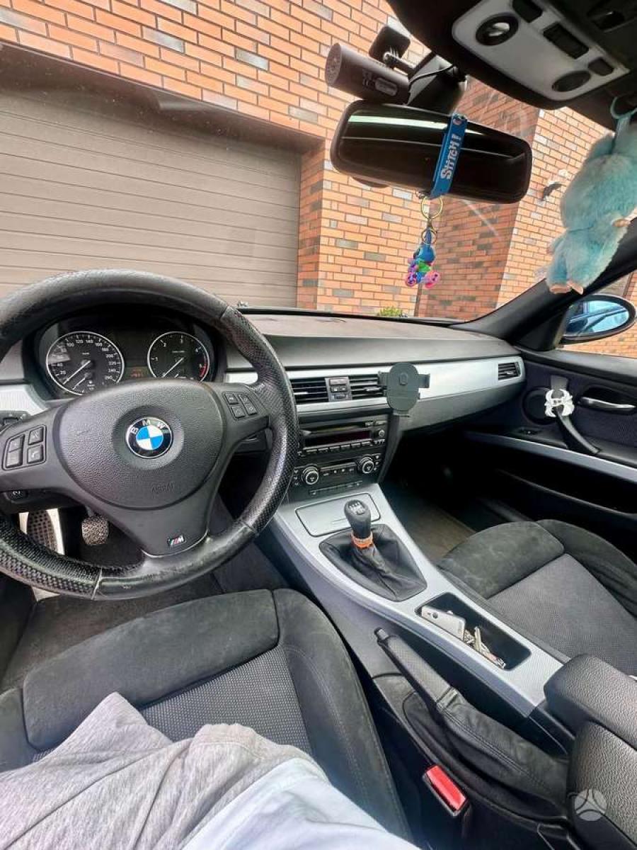 Zils BMW 320 2008 Kauņa, ar dzinēja tilpumu 2.00 L un nobraukumu 309 tūkst. km par 3100 €, foto 12 vietnē AUTOMOTO.COM.LV