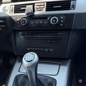 Zils BMW 320 2008 Pakruojis, ar dzinēja tilpumu 2.00 L un nobraukumu 292 tūkst. km par 3300 €, foto 16 vietnē AUTOMOTO.COM.LV