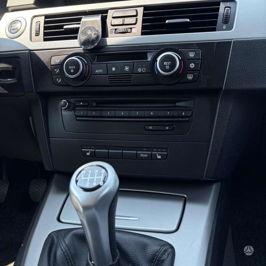 Zils BMW 320 2008 Pakruojis, ar dzinēja tilpumu 2.00 L un nobraukumu 292 tūkst. km par 3300 €, foto 16 vietnē AUTOMOTO.COM.LV