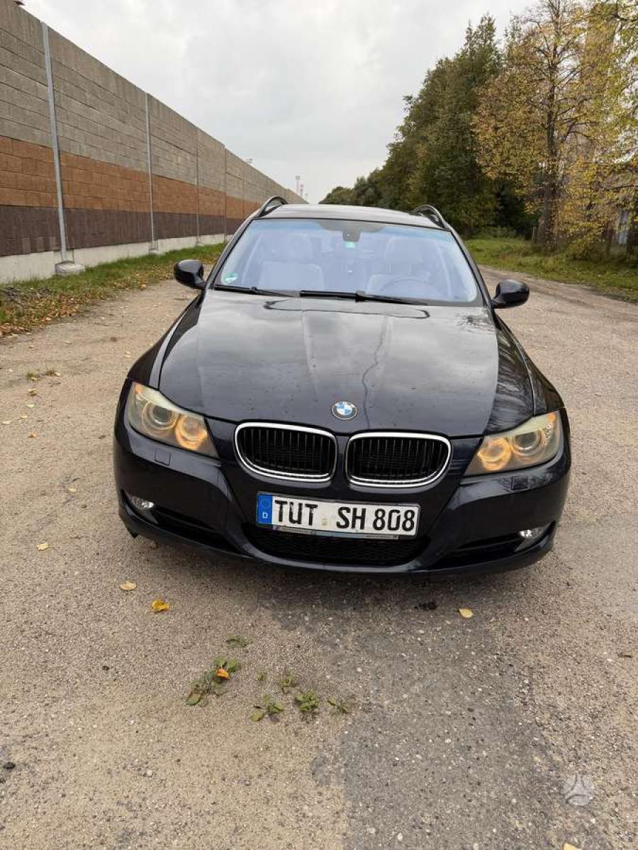 Синий БМВ 320 2008 в Мажейкяй, объемом двигателя 2.00 л и пробегом 263 тыс. км за 3500 €, фото 1 на AUTOMOTO.COM.LV