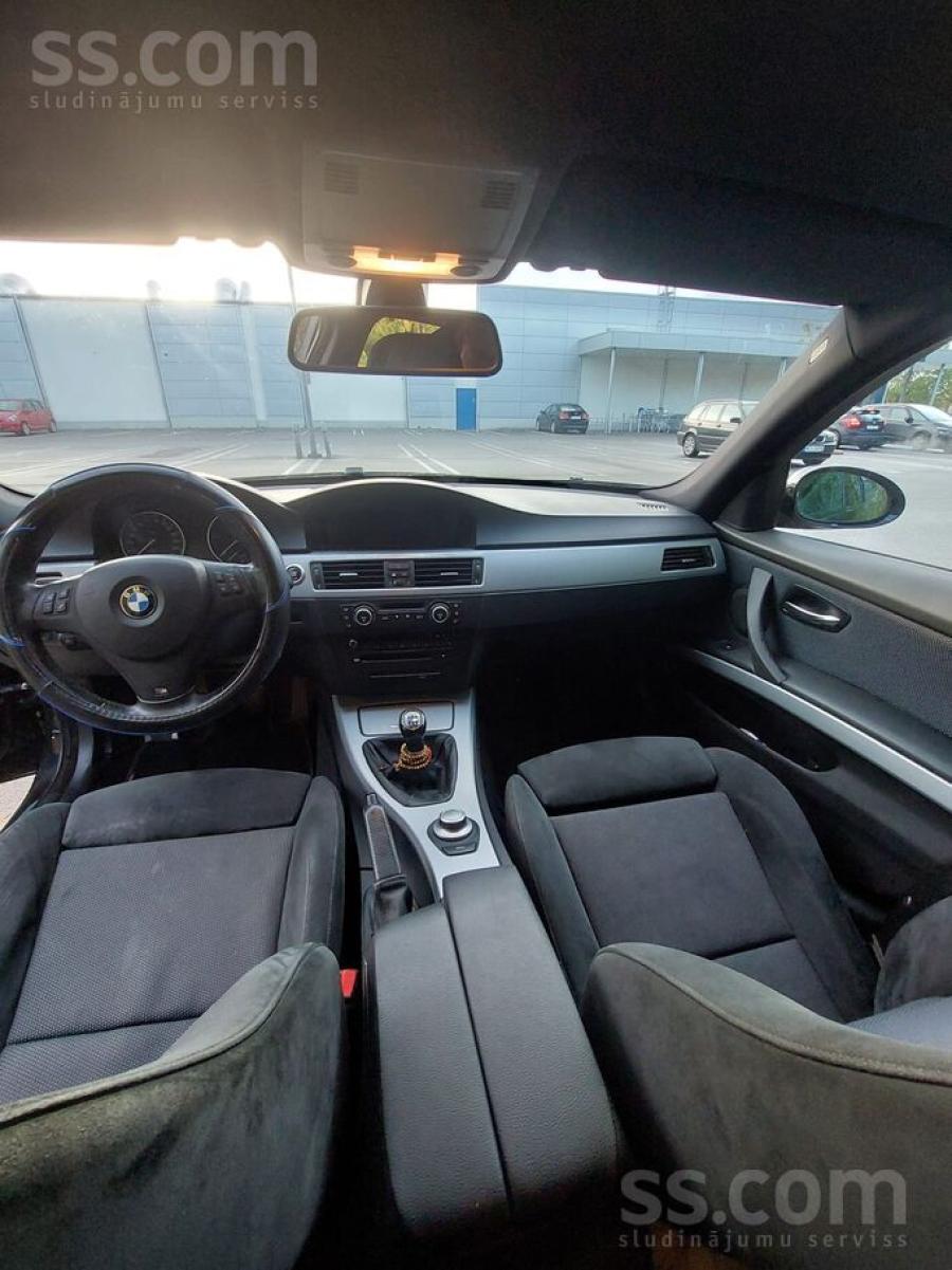 Blue BMW 320 2008 in Riga, with an engine capacity of 2.00 L and mileage of 278 thousand km for 5000 €, photo 8 on AUTOMOTO.COM.LV