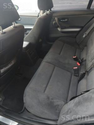 Blue BMW 320 2008 in Riga, with an engine capacity of 2.00 L and mileage of 278 thousand km for 5000 €, photo 10 on AUTOMOTO.COM.LV