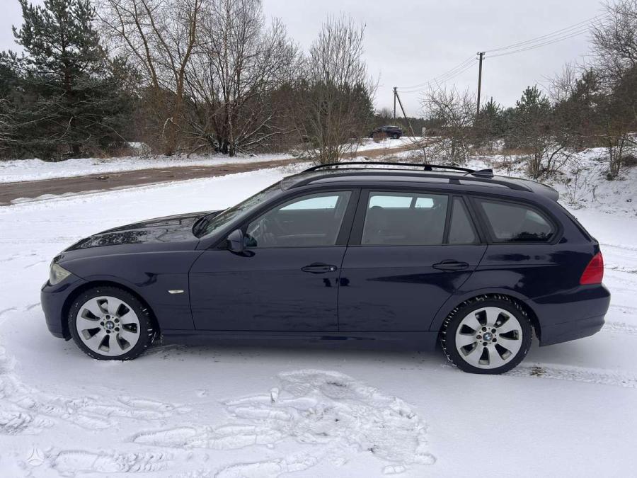 Zils BMW 320 2009 Utena, ar dzinēja tilpumu 0.00 L un nobraukumu 265 tūkst. km par 4100 €, foto 5 vietnē AUTOMOTO.COM.LV