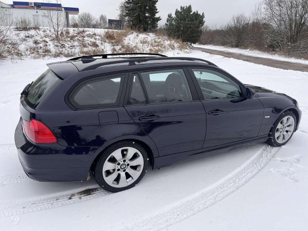 Blue BMW 320 2009 in Utena, with an engine capacity of 0.00 L and mileage of 265 thousand km for 4100 €, photo 10 on AUTOMOTO.COM.LV
