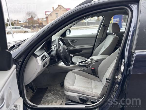 Blue BMW 320 2009 in Jelgava, with an engine capacity of 2.00 L and mileage of 0 thousand km for 3190 €, photo 7 on AUTOMOTO.COM.LV