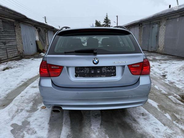 Zils BMW 320 2009 Marijampole, ar dzinēja tilpumu 2.00 L un nobraukumu 370 tūkst. km par 3850 €, foto 6 vietnē AUTOMOTO.COM.LV