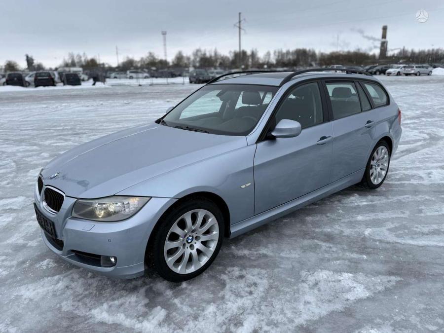 Blue BMW 320 2009 in Marijampole, with an engine capacity of 2.00 L and mileage of 371 thousand km for 3750 €, photo 1 on AUTOMOTO.COM.LV