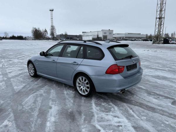 Zils BMW 320 2009 Marijampole, ar dzinēja tilpumu 2.00 L un nobraukumu 371 tūkst. km par 3750 €, foto 4 vietnē AUTOMOTO.COM.LV