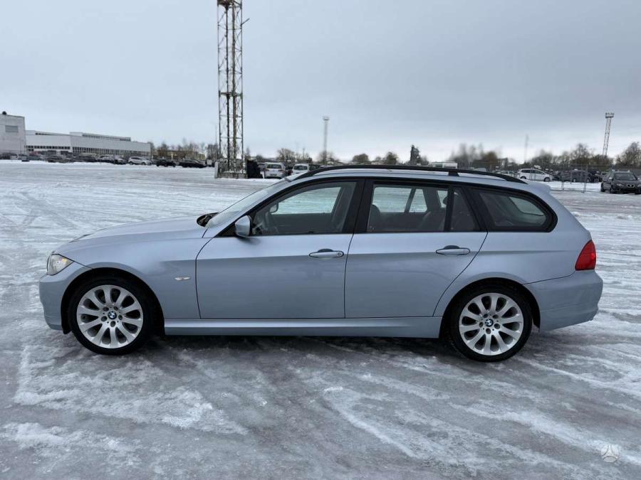 Blue BMW 320 2009 in Marijampole, with an engine capacity of 2.00 L and mileage of 371 thousand km for 3750 €, photo 5 on AUTOMOTO.COM.LV