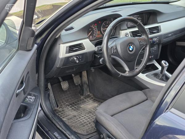 Zils BMW 320 2009 Alīta, ar dzinēja tilpumu 2.00 L un nobraukumu 285 tūkst. km par 3450 €, foto 7 vietnē AUTOMOTO.COM.LV