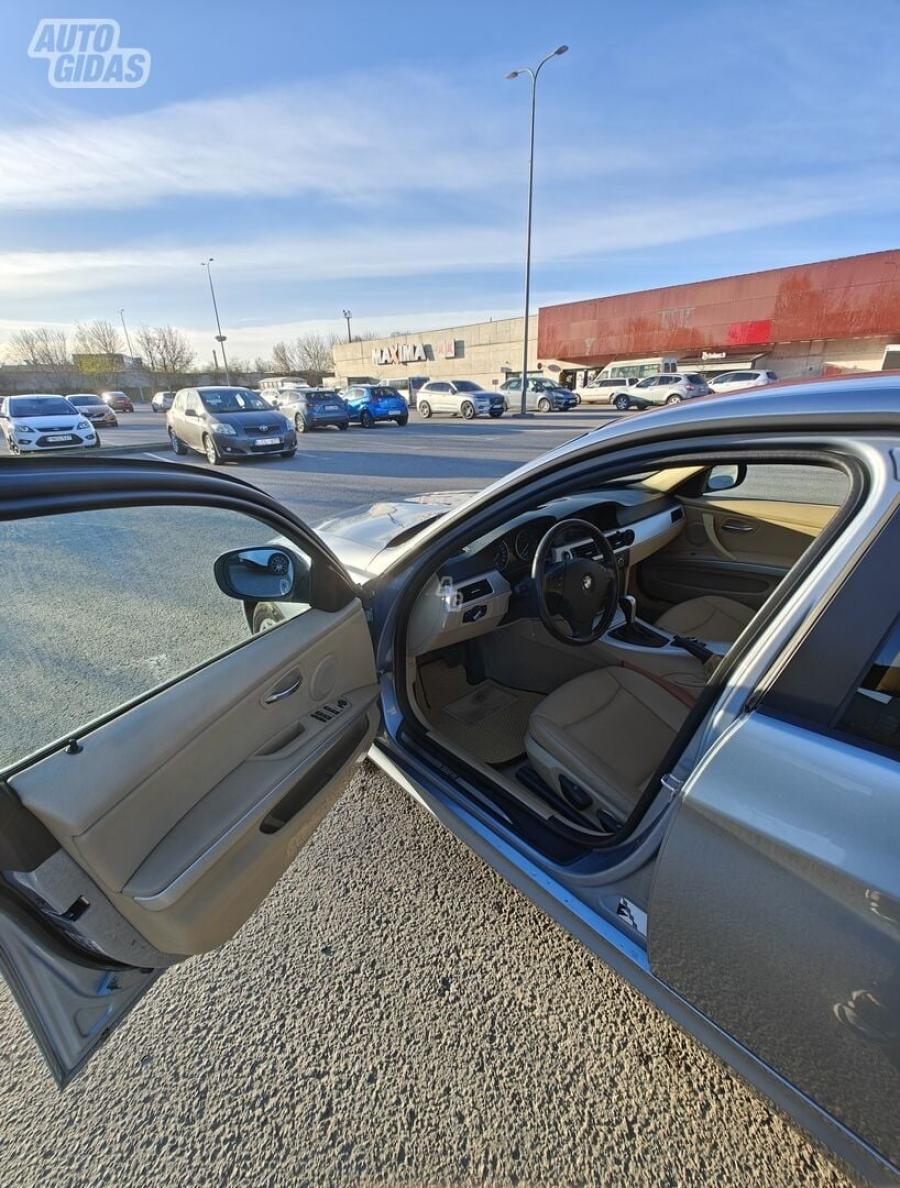 Zils BMW 320 2009 Šauļi, ar dzinēja tilpumu 2.00 L un nobraukumu 218 tūkst. km par 4700 €, foto 12 vietnē AUTOMOTO.COM.LV