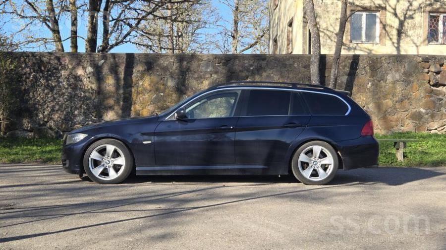 Blue BMW 320 2009 in Riga, with an engine capacity of 2.00 L and mileage of 252 thousand km for 4500 €, photo 5 on AUTOMOTO.COM.LV