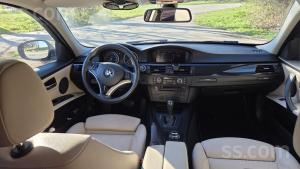 Blue BMW 320 2009 in Riga, with an engine capacity of 2.00 L and mileage of 252 thousand km for 4500 €, photo 9 on AUTOMOTO.COM.LV