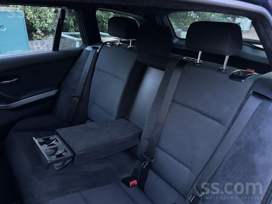Zils BMW 320 2009 Valmiera, ar dzinēja tilpumu 2.00 L un nobraukumu 297 tūkst. km par 5900 €, foto 14 vietnē AUTOMOTO.COM.LV