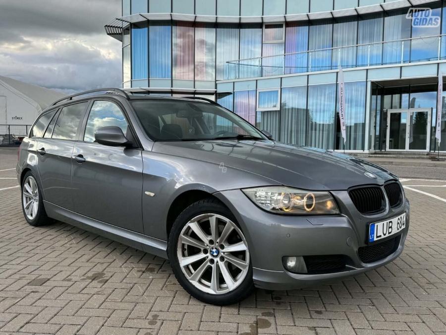 Blue BMW 320 2009 in Panevezys, with an engine capacity of 2.00 L and mileage of 294 thousand km for 3400 €, photo 1 on AUTOMOTO.COM.LV