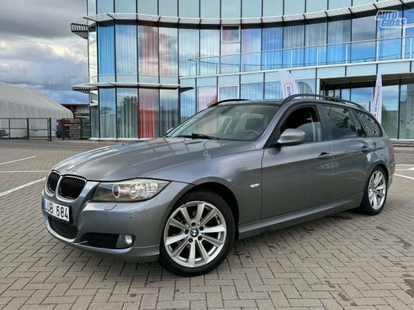 Blue BMW 320 2009 in Panevezys, with an engine capacity of 2.00 L and mileage of 294 thousand km for 3400 €, photo 4 on AUTOMOTO.COM.LV