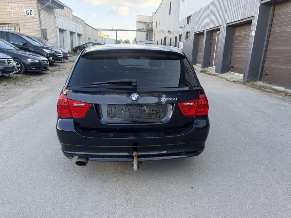 Blue BMW 320 2009 in Panevezys, with an engine capacity of 2.00 L and mileage of 268 thousand km for 4200 €, photo 8 on AUTOMOTO.COM.LV