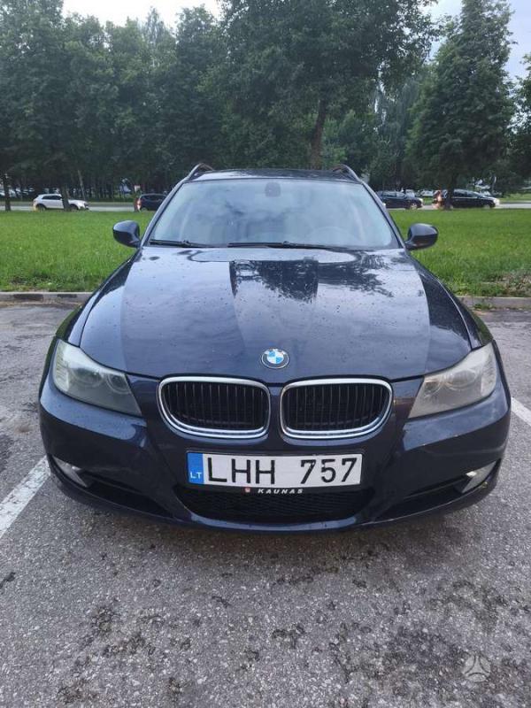 Blue BMW 320 2009 in Kaunas, with an engine capacity of 2.00 L and mileage of 370 thousand km for 2700 €, photo 3 on AUTOMOTO.COM.LV