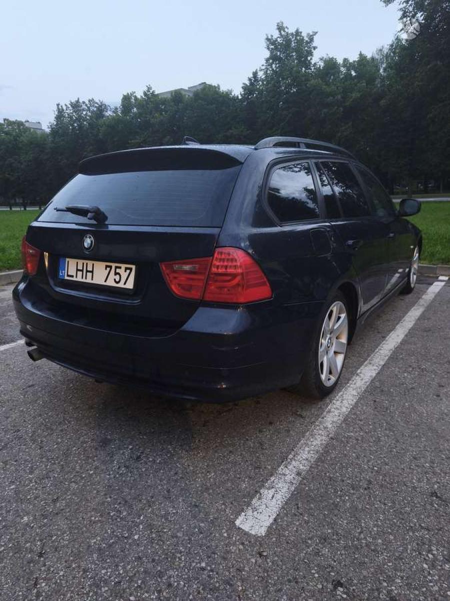 Синий БМВ 320 2009 в Каунас, объемом двигателя 2.00 л и пробегом 370 тыс. км за 2700 €, фото 5 на AUTOMOTO.COM.LV