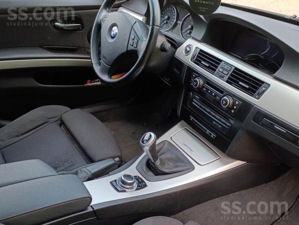 Zils BMW 320 2009 Liepāja, ar dzinēja tilpumu 2.00 L un nobraukumu 322 tūkst. km par 4900 €, foto 8 vietnē AUTOMOTO.COM.LV