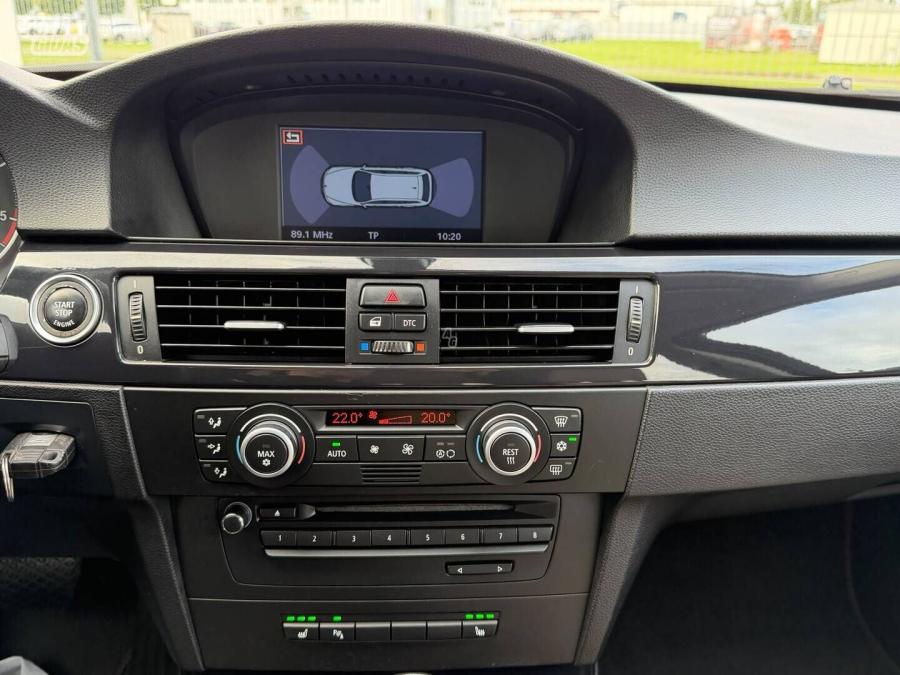 Blue BMW 320 2009 in Marijampole, with an engine capacity of 2.00 L and mileage of 273 thousand km for 5490 €, photo 26 on AUTOMOTO.COM.LV