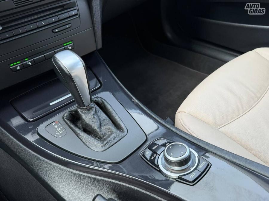 Blue BMW 320 2009 in Marijampole, with an engine capacity of 2.00 L and mileage of 273 thousand km for 5490 €, photo 29 on AUTOMOTO.COM.LV