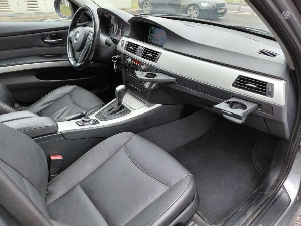 Zils BMW 320 2010 Viļņa, ar dzinēja tilpumu 2.00 L un nobraukumu 332 tūkst. km par 5499 €, foto 9 vietnē AUTOMOTO.COM.LV