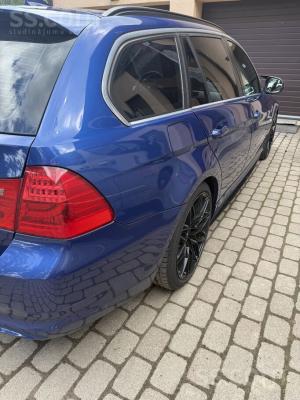 Zils BMW 320 2010 Ogre, ar dzinēja tilpumu 2.00 L un nobraukumu 322 tūkst. km par 6200 €, foto 8 vietnē AUTOMOTO.COM.LV