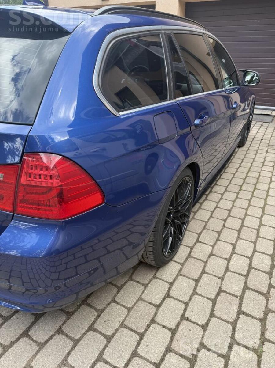 Zils BMW 320 2010 Ogre, ar dzinēja tilpumu 2.00 L un nobraukumu 322 tūkst. km par 6200 €, foto 8 vietnē AUTOMOTO.COM.LV