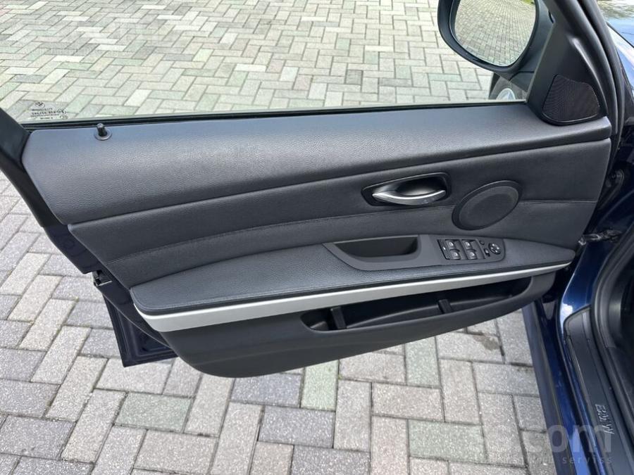 Zils BMW 320 2010 Ogre, ar dzinēja tilpumu 2.00 L un nobraukumu 263 tūkst. km par 5270 €, foto 16 vietnē AUTOMOTO.COM.LV