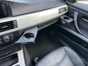 Zils BMW 320 2010 Ogre, ar dzinēja tilpumu 2.00 L un nobraukumu 263 tūkst. km par 5270 €, foto 19 vietnē AUTOMOTO.COM.LV