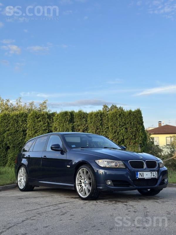 Blue BMW 320 2010 in Riga, with an engine capacity of 2.00 L and mileage of 312 thousand km for 5100 €, photo 2 on AUTOMOTO.COM.LV