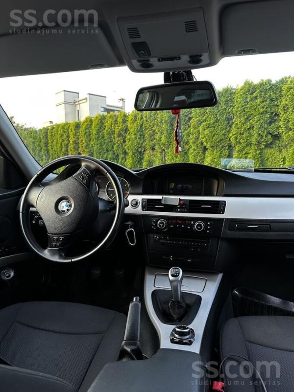 Blue BMW 320 2010 in Riga, with an engine capacity of 2.00 L and mileage of 312 thousand km for 5100 €, photo 7 on AUTOMOTO.COM.LV
