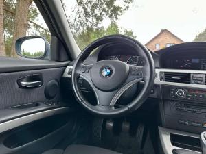 Zils BMW 320 2010 Viļņa, ar dzinēja tilpumu 2.00 L un nobraukumu 325 tūkst. km par 3850 €, foto 14 vietnē AUTOMOTO.COM.LV