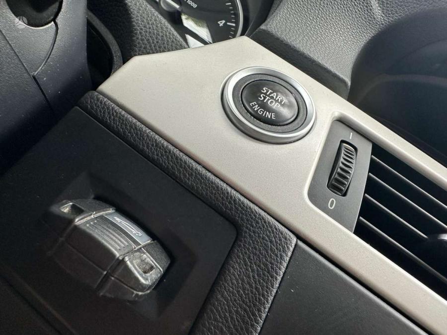 Zils BMW 320 2010 Viļņa, ar dzinēja tilpumu 2.00 L un nobraukumu 325 tūkst. km par 3850 €, foto 26 vietnē AUTOMOTO.COM.LV