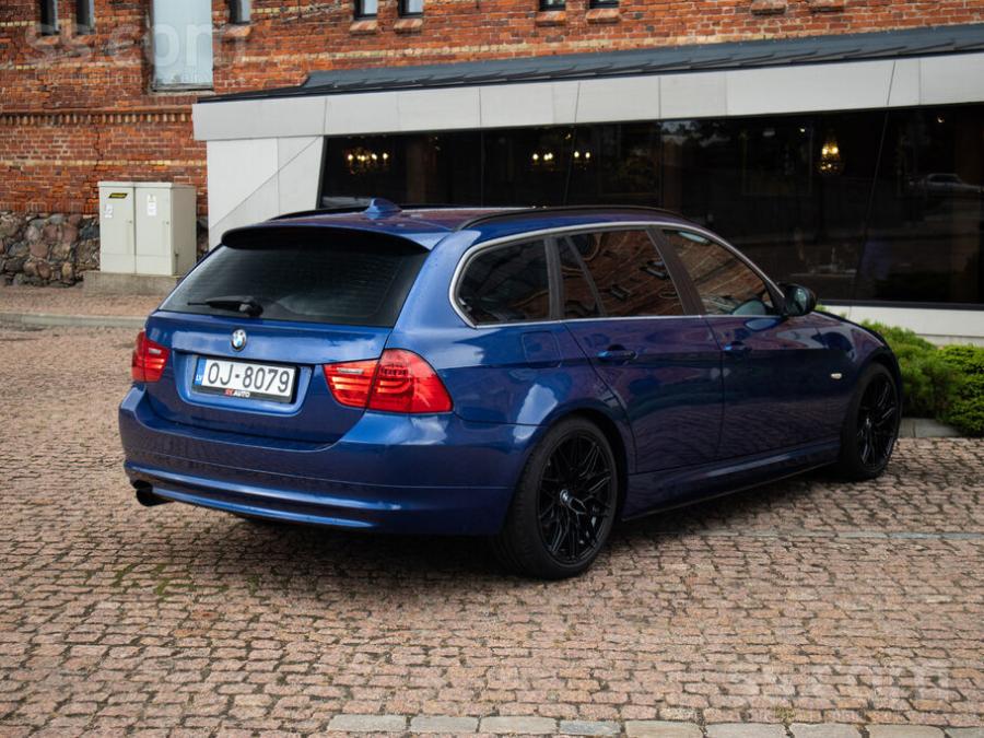 Blue BMW 320 2010 in Liepaja, with an engine capacity of 2.00 L and mileage of 324 thousand km for 5950 €, photo 7 on AUTOMOTO.COM.LV